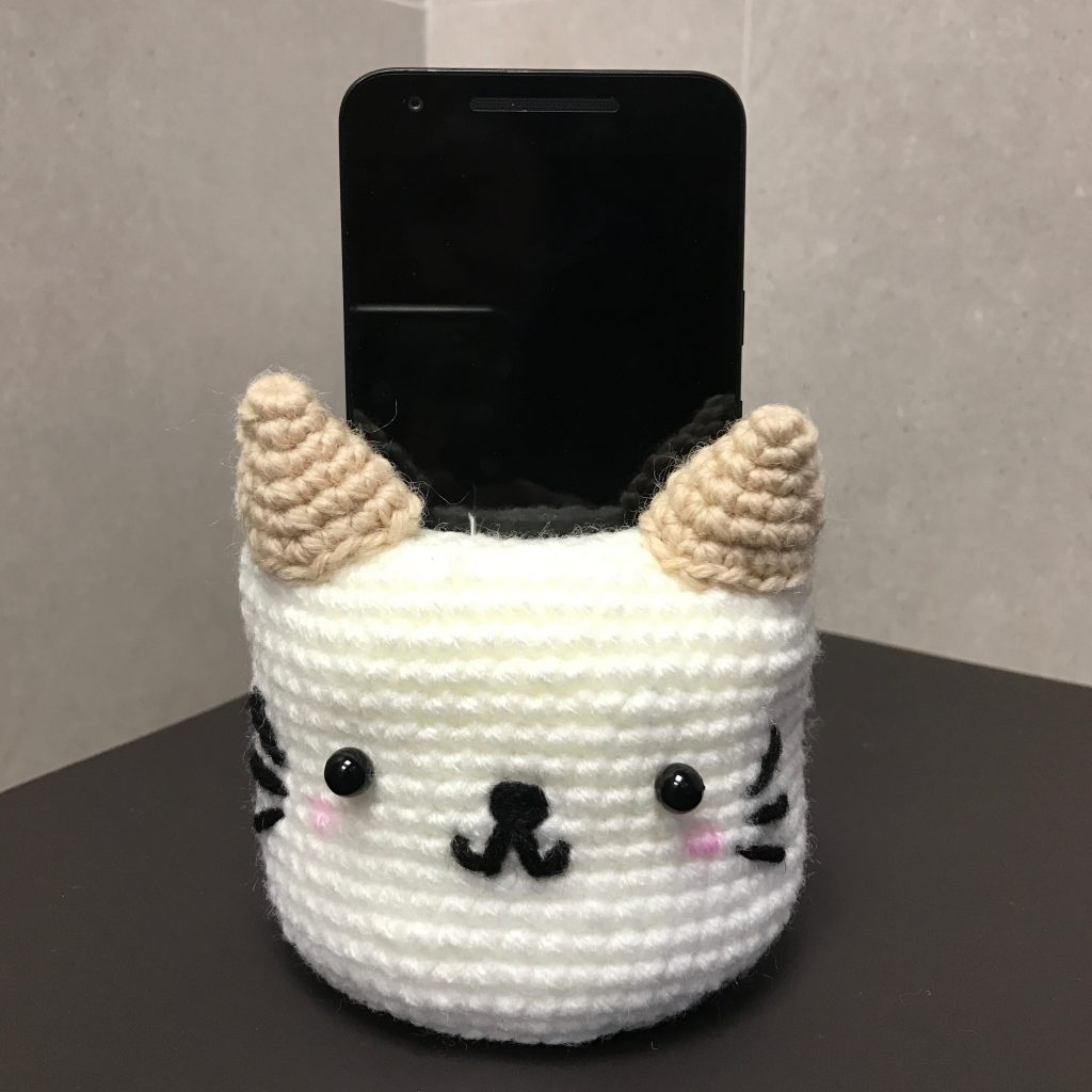 Crochet Design Kitten Phone Stand 自家設計鉤織貓咪電話座 – jmART handmade craft